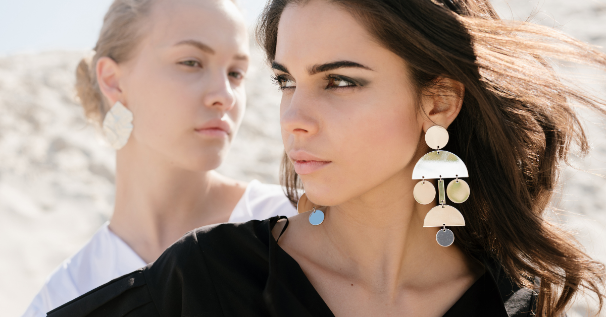 How to Deal with Jealousy in a Relationship | TheHopeLine